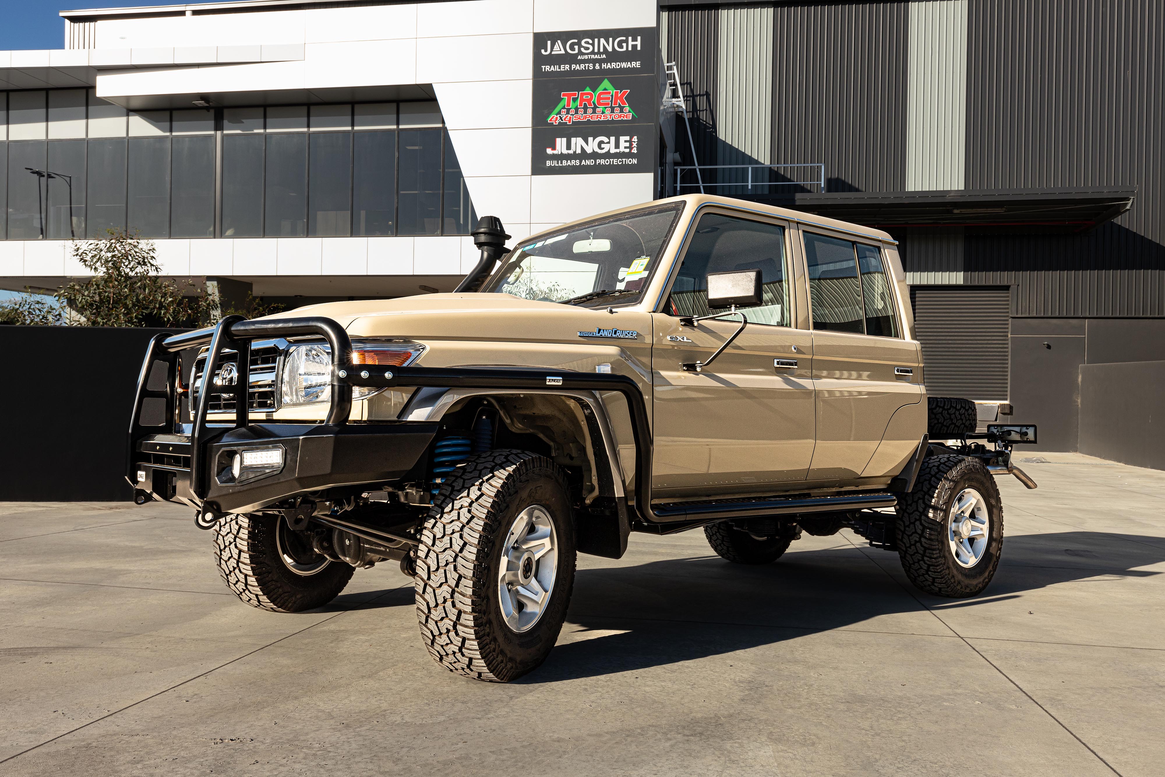 Jungle4x4 79 Series Bullbar - Full Bumper Replacement for Toyota ...